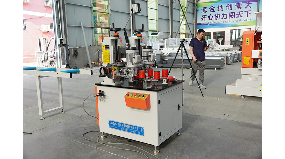 thermal break assembly machine_HISENA CNC